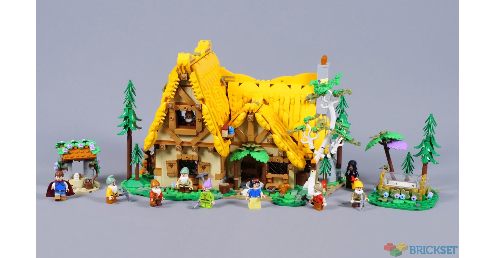 LEGO Disney 43242 Snow White and the Seven Dwarfs' Cottage review ...