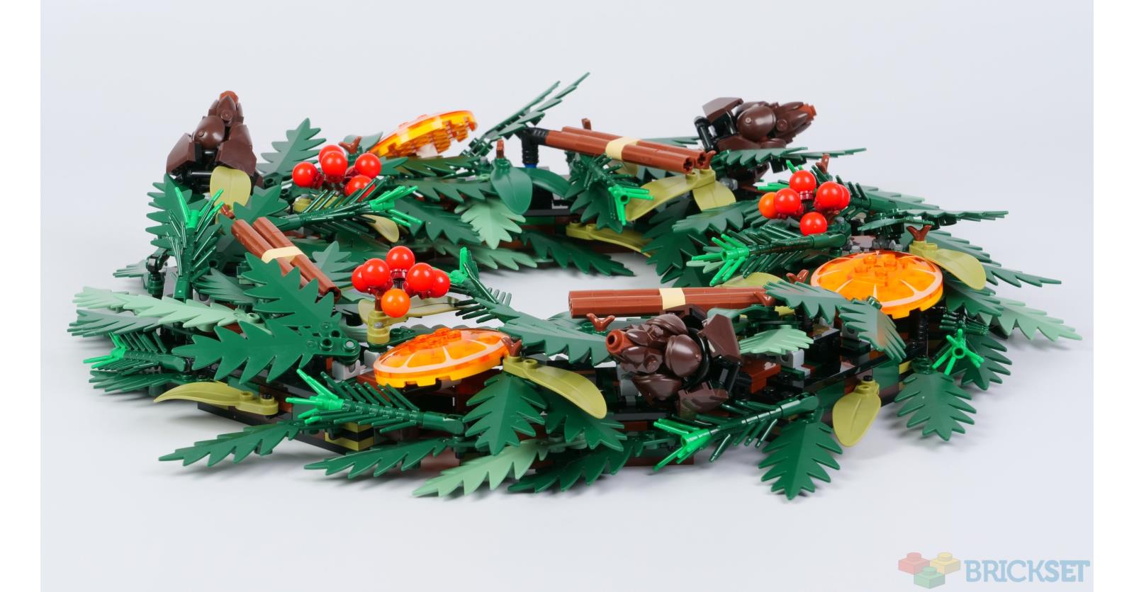 LEGO Icons 10340 Wreath review | Brickset