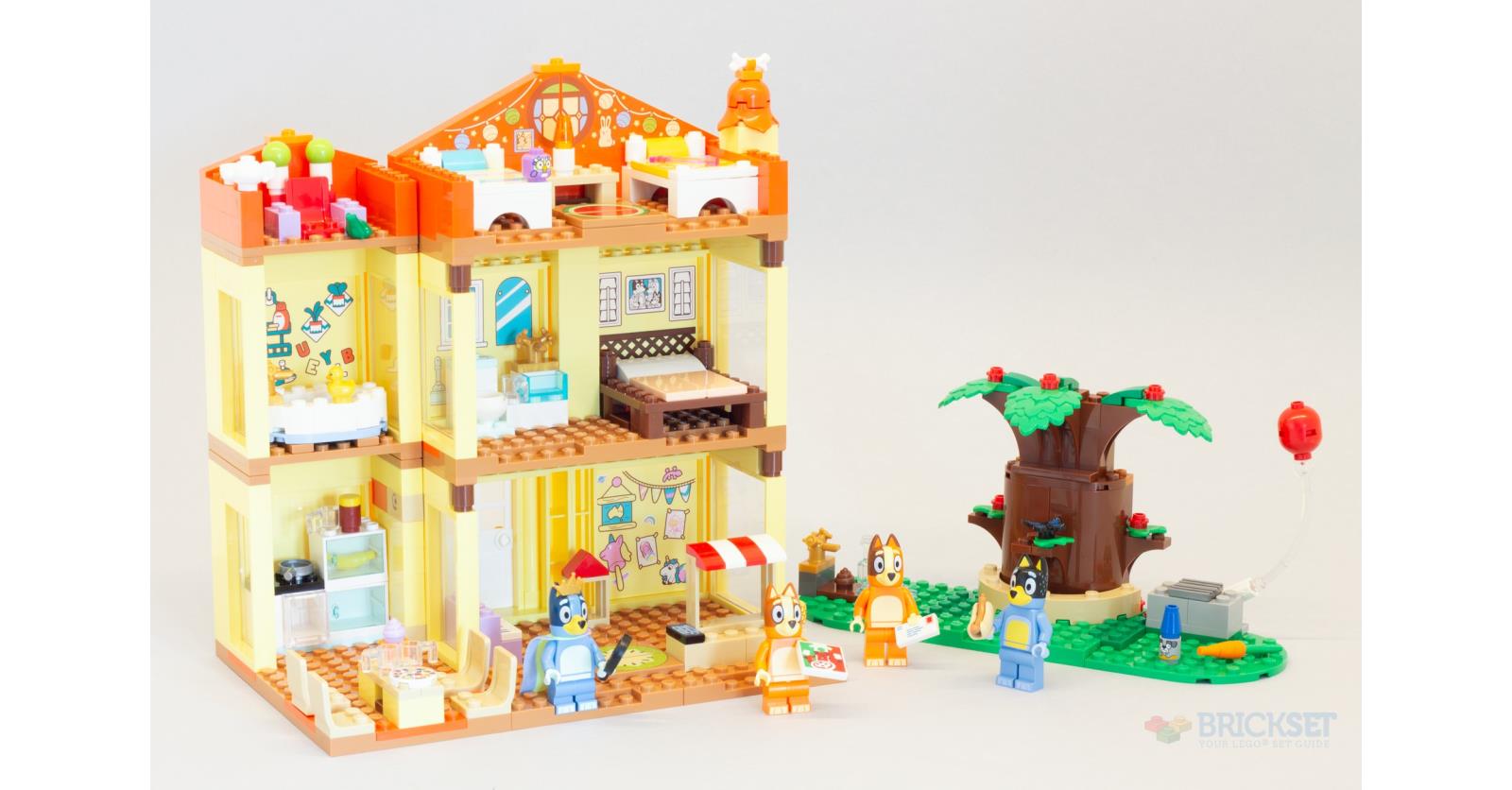 LEGO Bluey 11203 Bluey's Family House review | Brickset