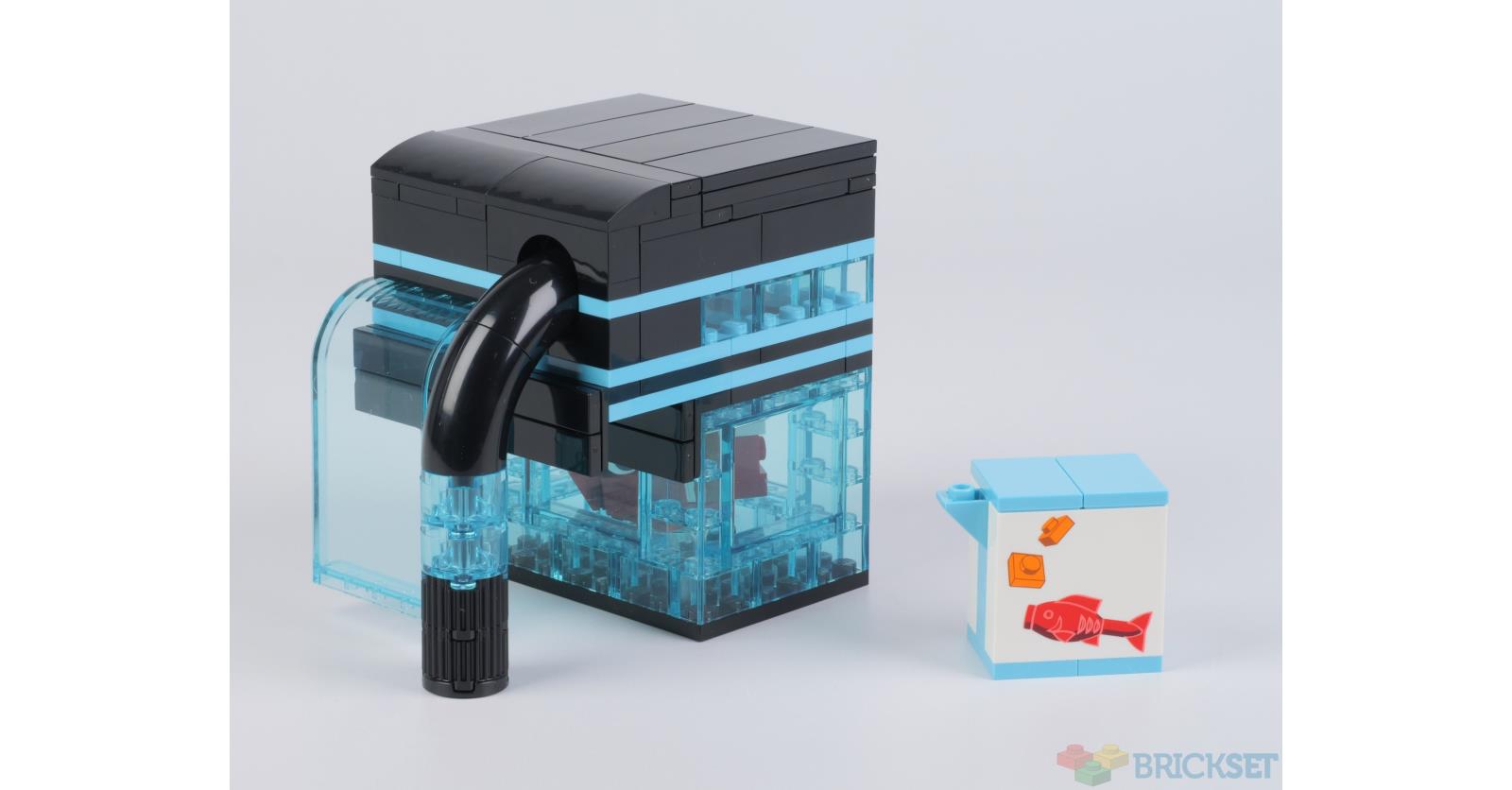 Quick look: 5009823 Fish Tank Filter & Fish Food | Brickset