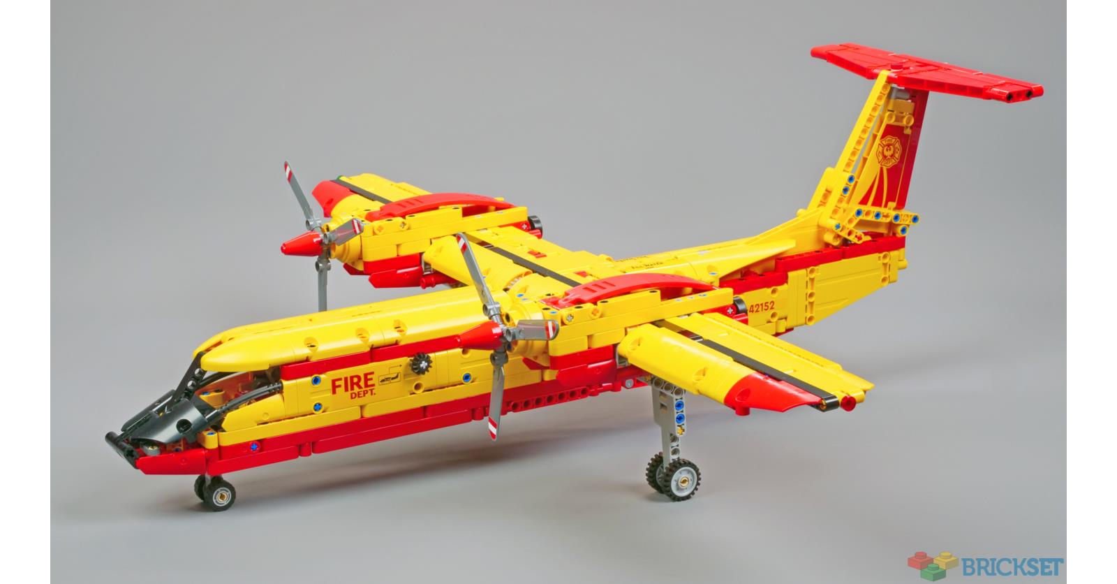 LEGO Technic 42152 Firefighter Aircraft review | Brickset