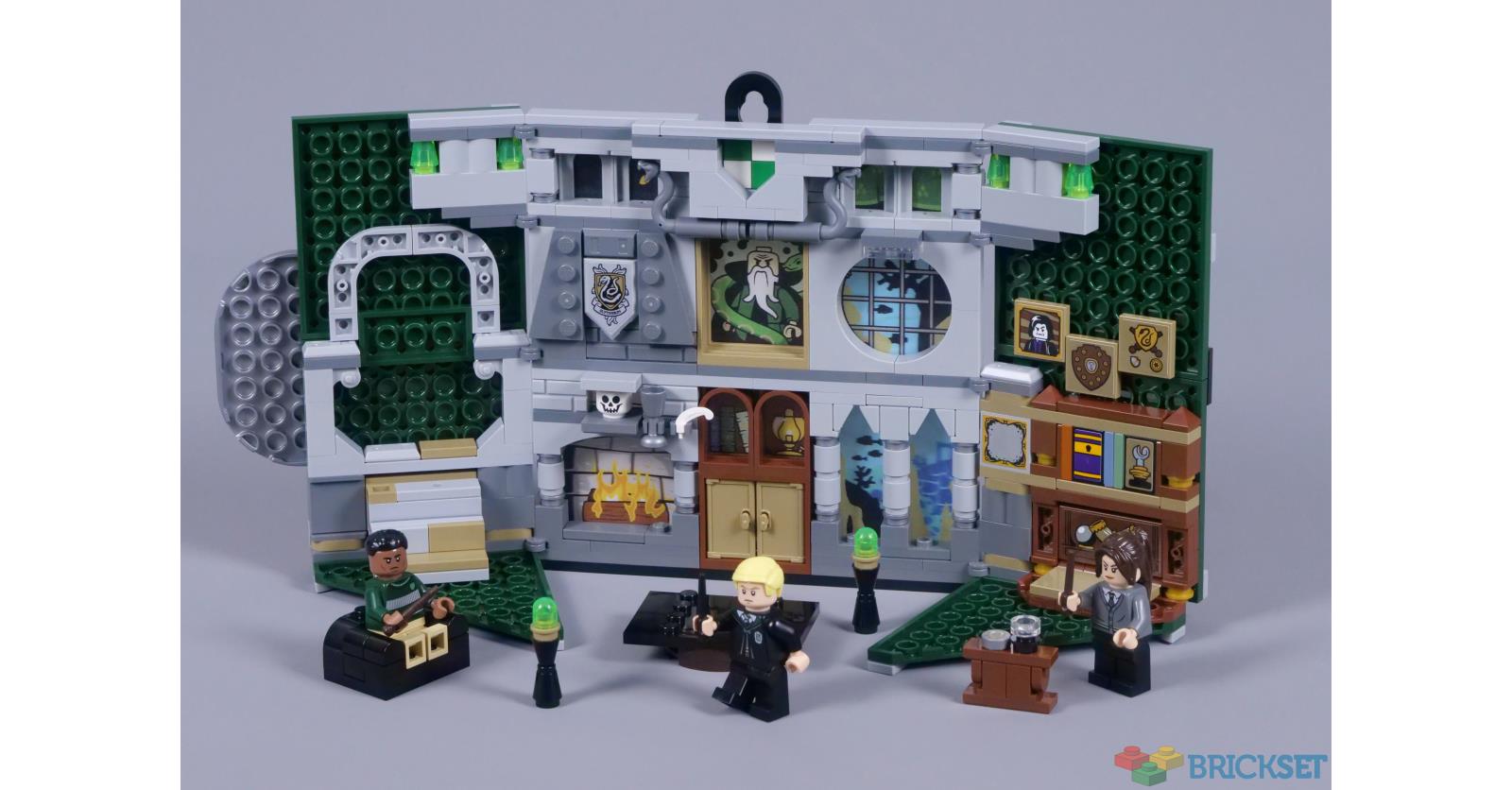LEGO Harry Potter 76410 Slytherin House Banner review | Brickset
