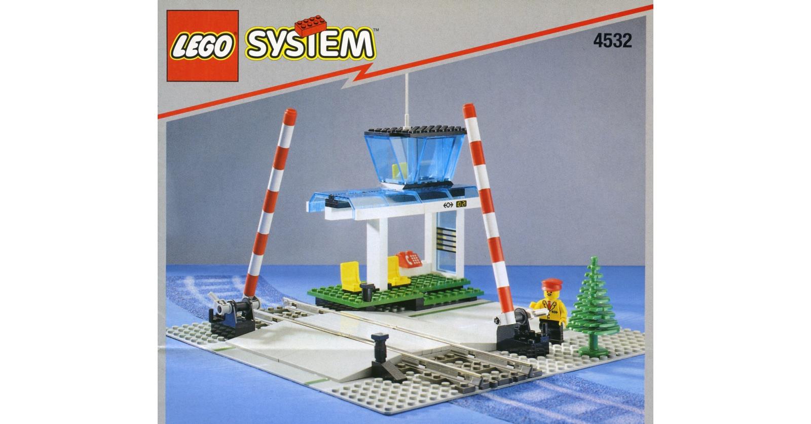 Random set of the day: Manual Level Crossing | Brickset
